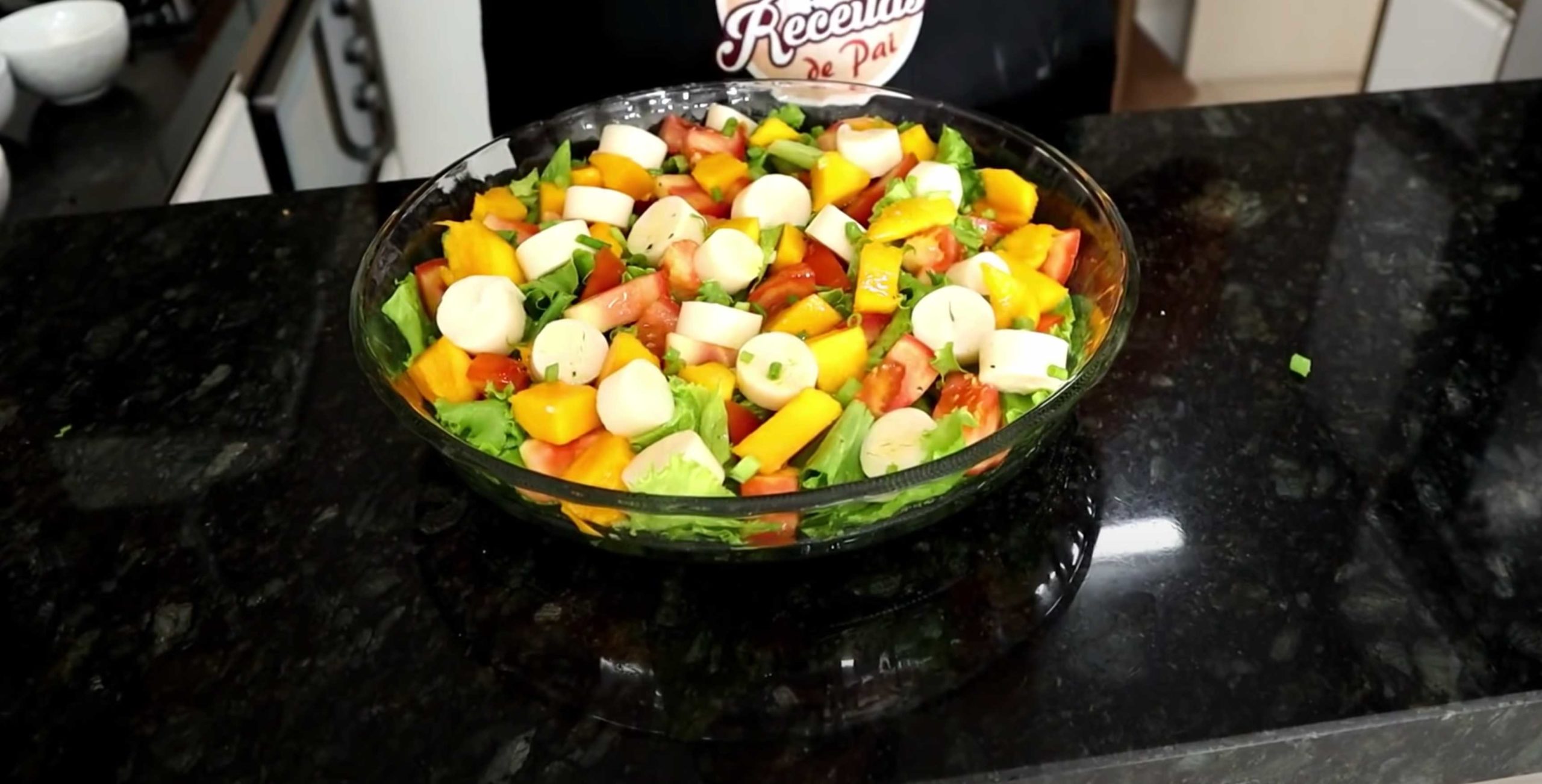 Receita de Salada Tropical Simples e Deliciosa